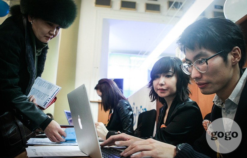 Үнэт цаасны зах зээлийн нээлттэй өдөрлөгт иргэд идэвхтэй оролцжээ