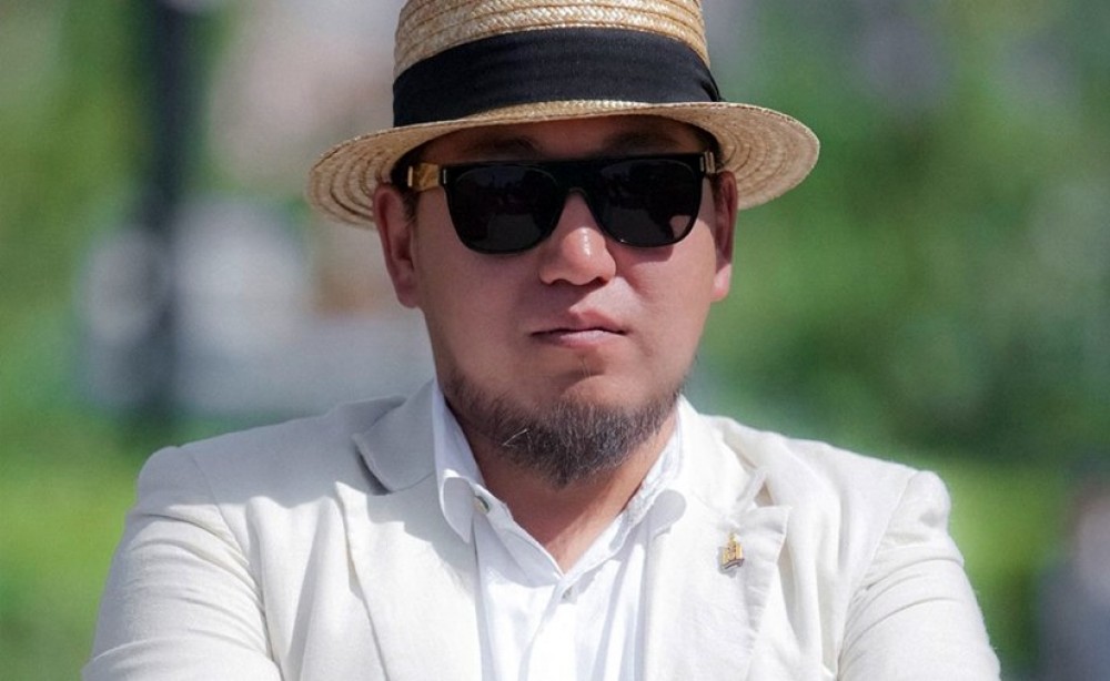 Зураглаач Д.Ангараг Мексикт илтгэл тавьжээ