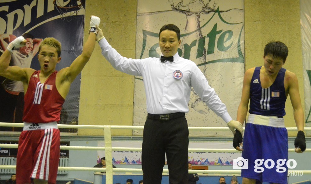 БОКС2016: Э.Идэрхүү, Э.Цэндбаатар нар наймд үлдлээ