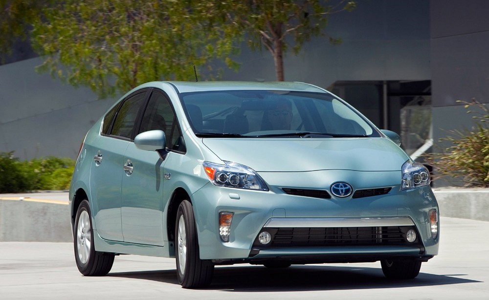 Гуравдугаар үеийн Prius авахын учир