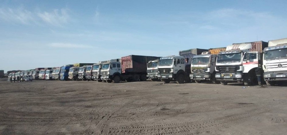 Гашуун Сухайт Ганц мод боомтын чиглэлийн авто зам дахь цуваа 140 км болжээ