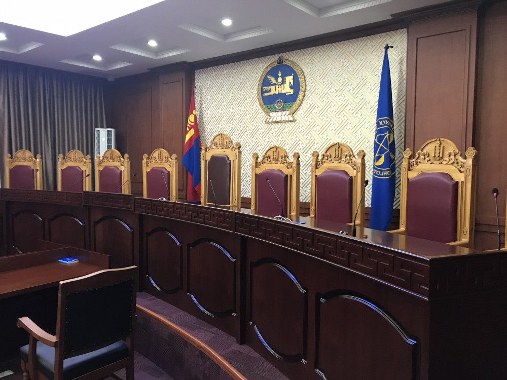 Цэцийн дунд суудлын хуралдаанаар Эрүүгийн хэрэг хянан шийдвэрлэх тухай хуулийн зарим заалтыг