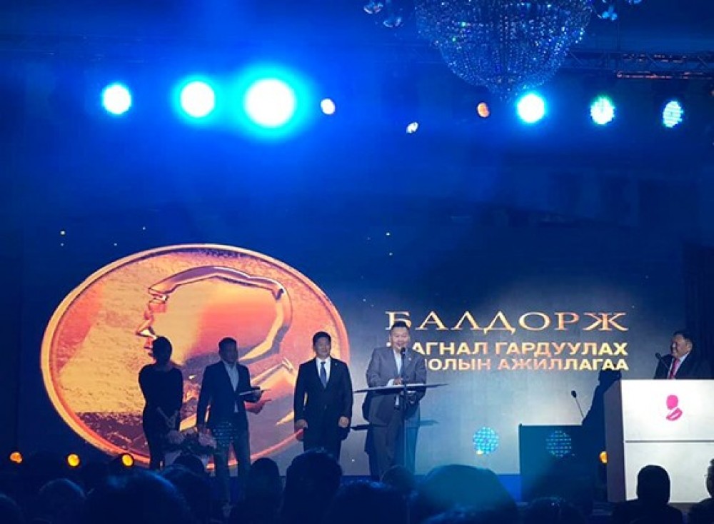 Сэтгүүл зүйн дээд шалгуур “Балдорж” шагналыг “Хүрээлэн” төслийн баг хүртлээ