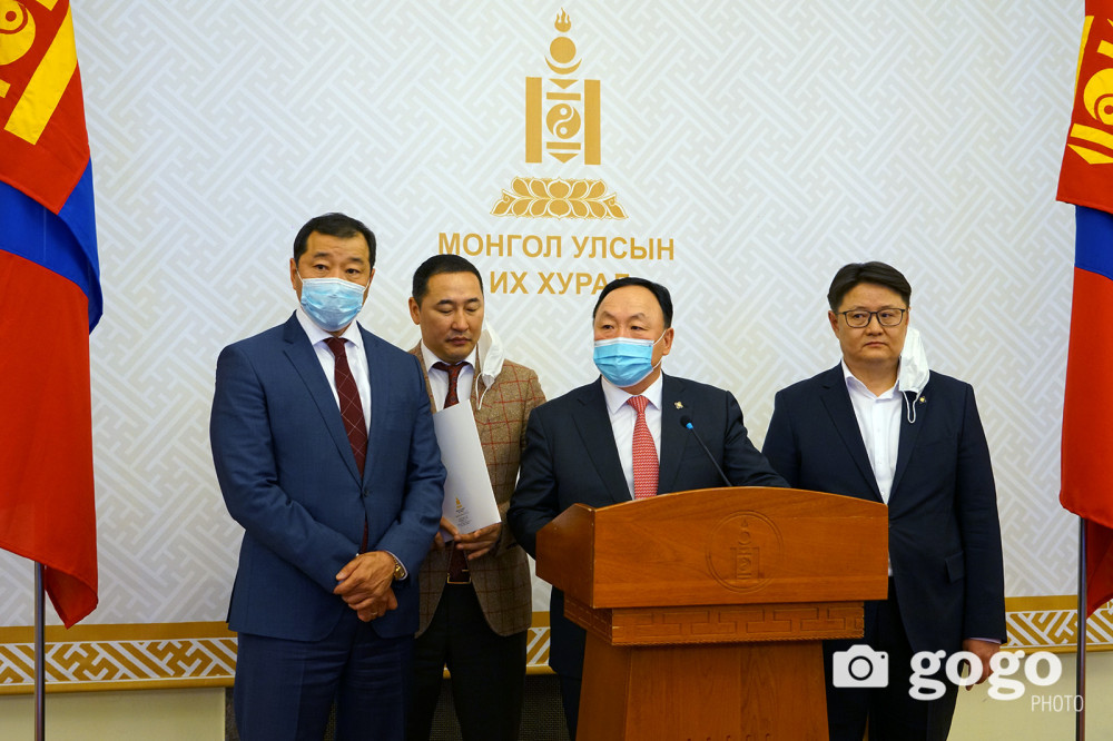 Ноолуурын үнийг зах зээлийн зарчмаар явуулж кг тутамд 20 мянган төгрөгийн урамшуулал олгох нь