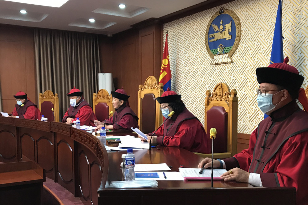 Үндсэн хуулийн цэц өндөр албан тушаалтнуудын захиалгаар ээлжит