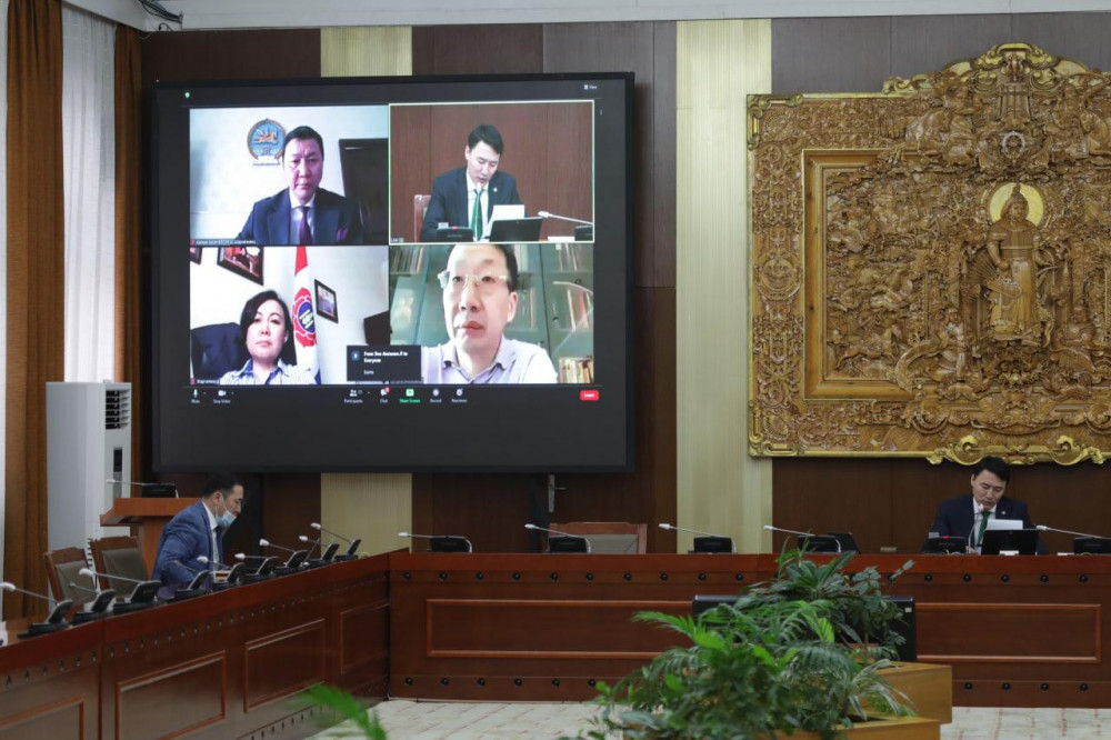 Биеийн тамир спортын тухай хуулийн төсөл 330 суманд биеийн тамирын арга зүйчтэй болно