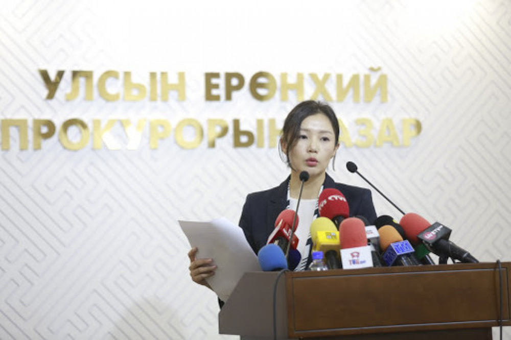 Ерөнхий прокурор УИХ ын гурван гишүүний бүрэн эрхийг түдгэлзүүлэх саналтай танилцаж байна