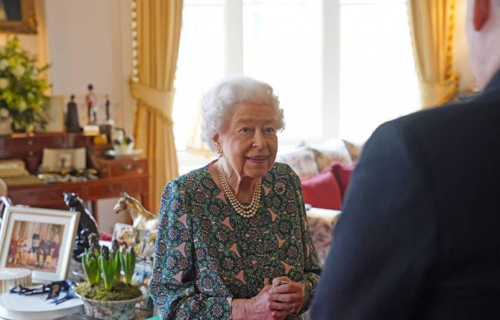 Хатан хаан Ii Элизабет коронавирусний халдвар авчээ