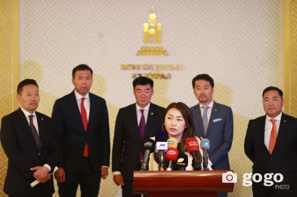 Зөвшөөрлийн тухай хуулийг баталснаар төрөөс олгодог зөвшөөрөл тав дахин буурна