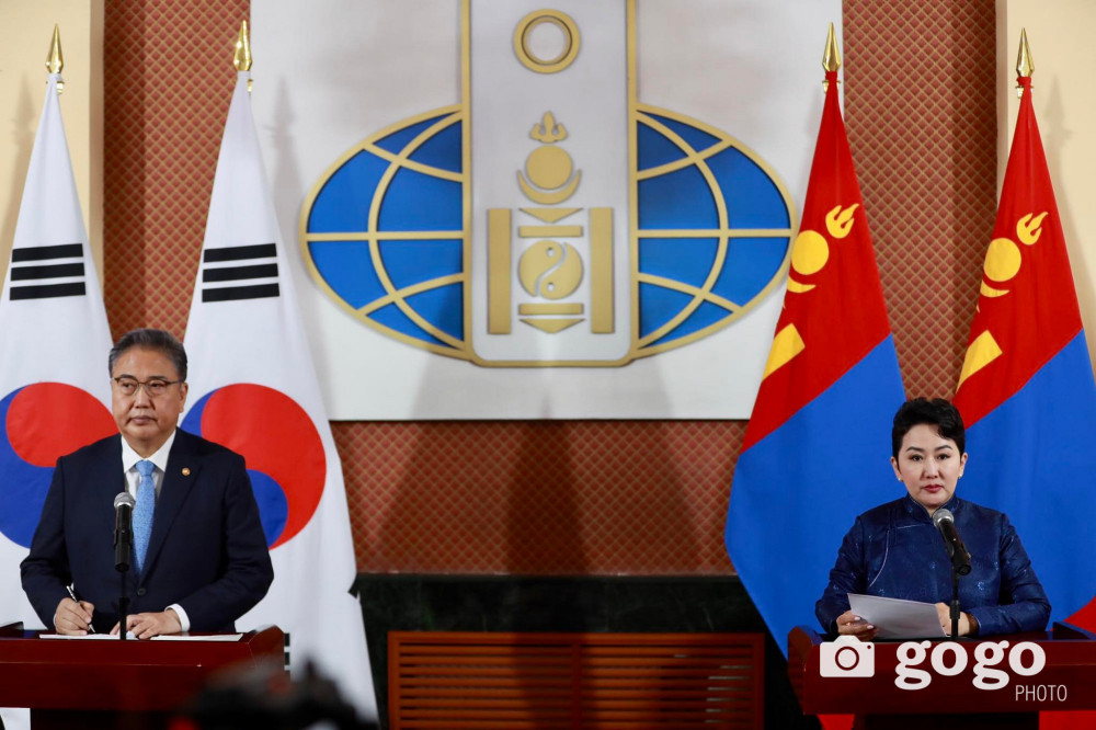 Б Батцэцэг Монгол БНСУ хоорондын агаарын нислэгийг нэмнэ