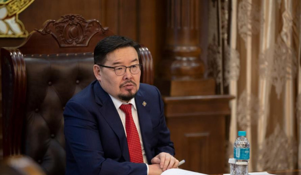 Г Занданшатар УИХ шинэ Үндсэн хууль хэлэлцэхгүй