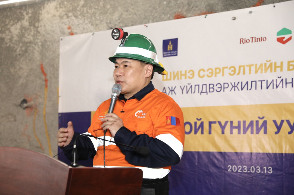 Оюу толгойн гүний уурхай нэг хүнд ногдох ДНБ ийг 10 мянган ам долларт хүргэнэ гэдэгт итгэлтэй