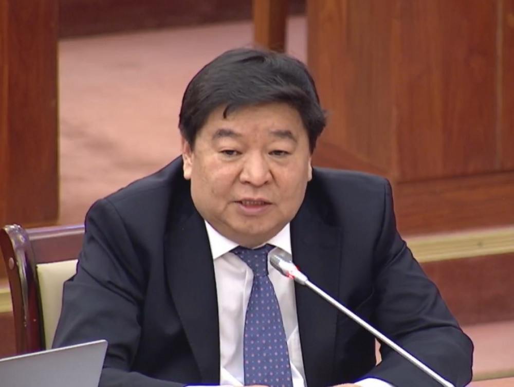 Б Цэнгэл Төрийн хэмнэлтийн тухай хуулиар 427 авто машиныг татан төвлөрүүлсэн