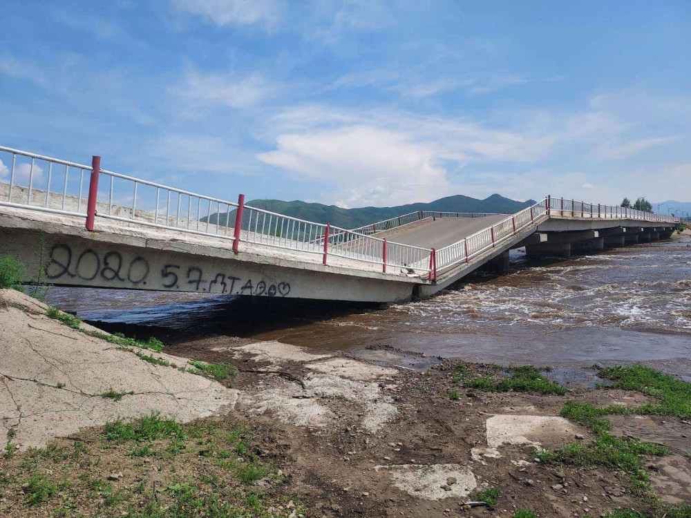 Үерийн улмаас эвдэрсэн гүүрүүдийг засахад ЗГ ын нөөц сангаас хөрөнгө