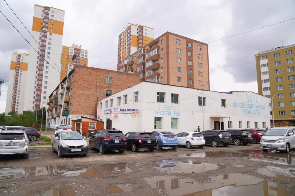 Хан Уул дүүргийн 48 дугаар байрны халуун усны асуудлыг шийдвэрлэжээ