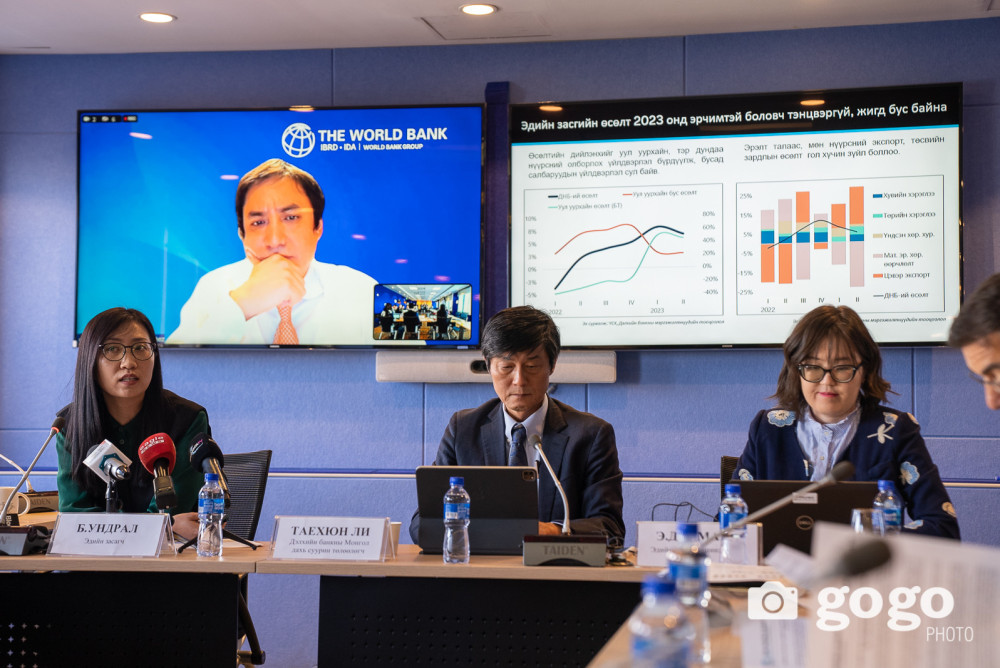 Дэлхийн банк Монголын эдийн засгийн өсөлт эрчимжиж байгаа ч жигд бус байна