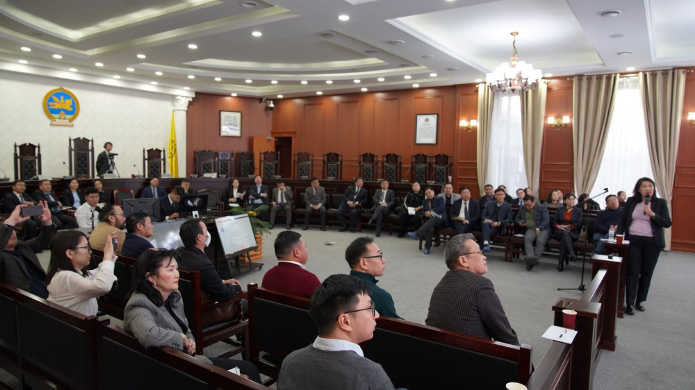 Шүүхийн өдөр нь нийтээр тэмдэглэх тэмдэглэлт өдөр тул амрахгүй