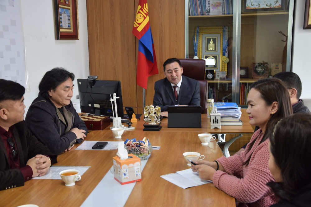 Өнөр бүл төвөөс төгсөн гарсан 4 хүүхдийг жолоочийн сургалтад хамруулна