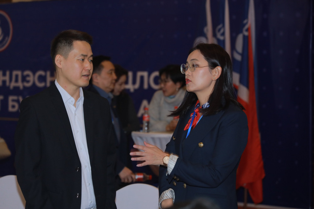 АН ын ҮБХ ны гишүүд хуралдаж байна