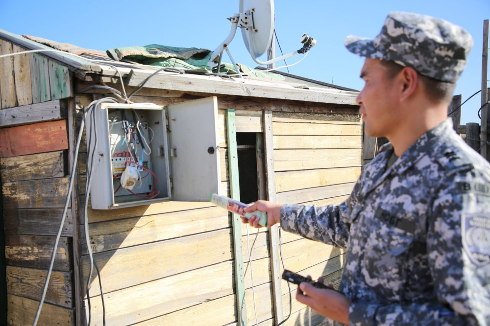 СБД ийн 45 өрхөд гал унтраагуур хүлээлгэн өгч аюулгүй ажиллагааны зааварчилгаа хүргэжээ