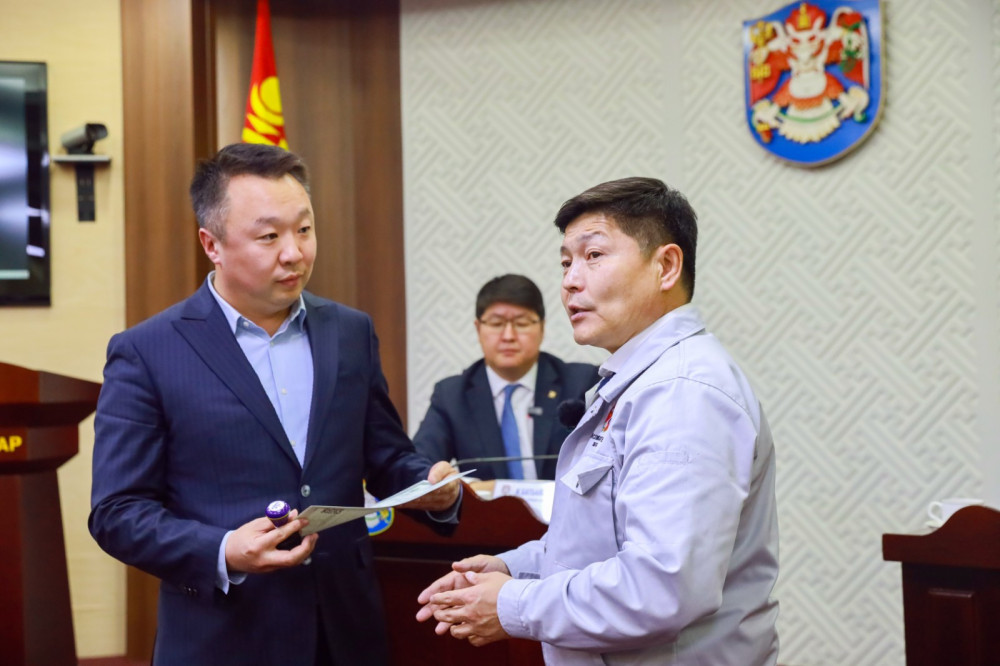 Төв цэнгэлдэх хүрээлэн гийн гүйцэтгэх захирал Ж Энхжаргалан ажлаа