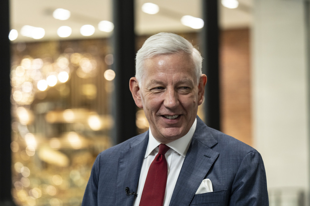 Д Бартон Уул уурхайн компаниудын нэгдэх хэлцлүүд нийлүүлэлтийн хямралыг шийдвэрлэхгүй