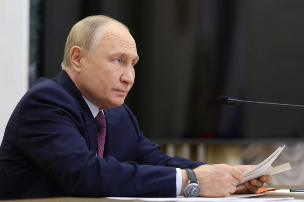 Путин цөмийн зэвсгээ ашиглах нөхцөлд өөрчлөлт оруулах санал гаргажээ