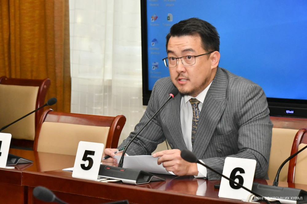 Ц Бархасыг Санхүүгийн зохицуулах хорооны орон тооны бус гишүүнд нэр дэвшүүлэхээр дэмжив