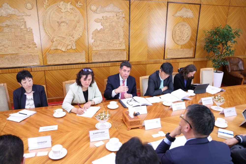 Тэтгэврийн реформ хөдөлмөр эрхлэлтийн бодлогын шинэчлэлд Дэлхийн банктай хамтарна