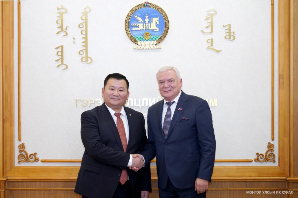 УИХ ын гишүүн Л Мөнхбаатар Польш Монголын парламентын бүлгийн дарга гишүүдтэй уулзлаа
