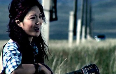 Дуучин Халиун нөхрөөсөө залхаж эхэлжээ