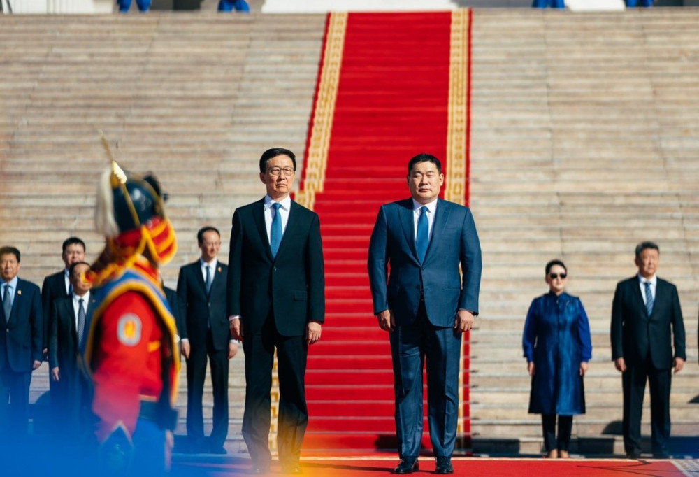 Chinese Vice President Han Zheng Arrives in Mongolia for Official Visit