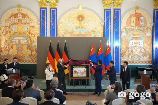 ФОТО Монгол Германы дипломат харилцааны 50 жилийн ойн марк гэрэл зургийн үзэсгэлэнг нээлээ